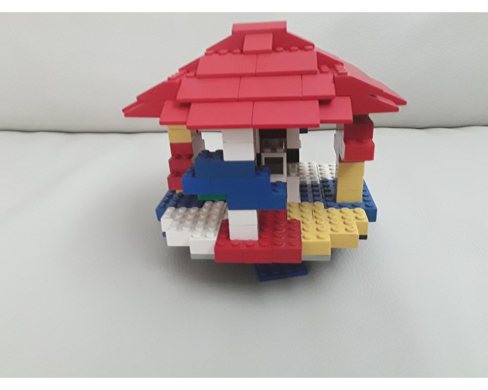 LEGO MOC Pixel Carousel by LegoOri | Rebrickable - Build with LEGO