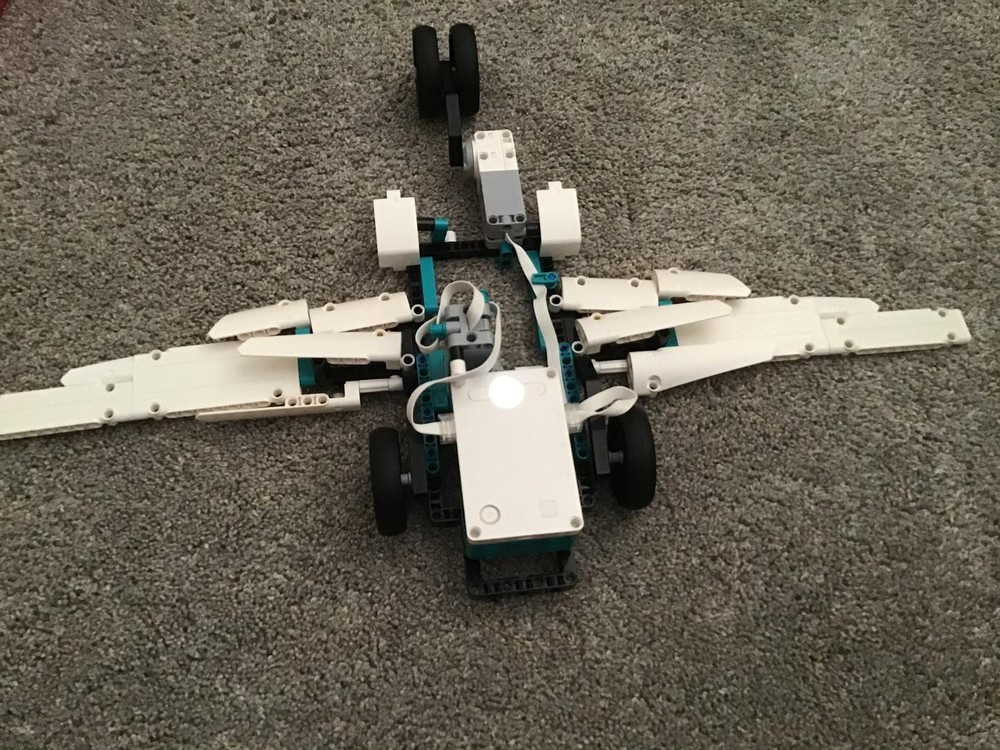 LEGO MOC Airplane chassis with functional landing gear and flaps by ...