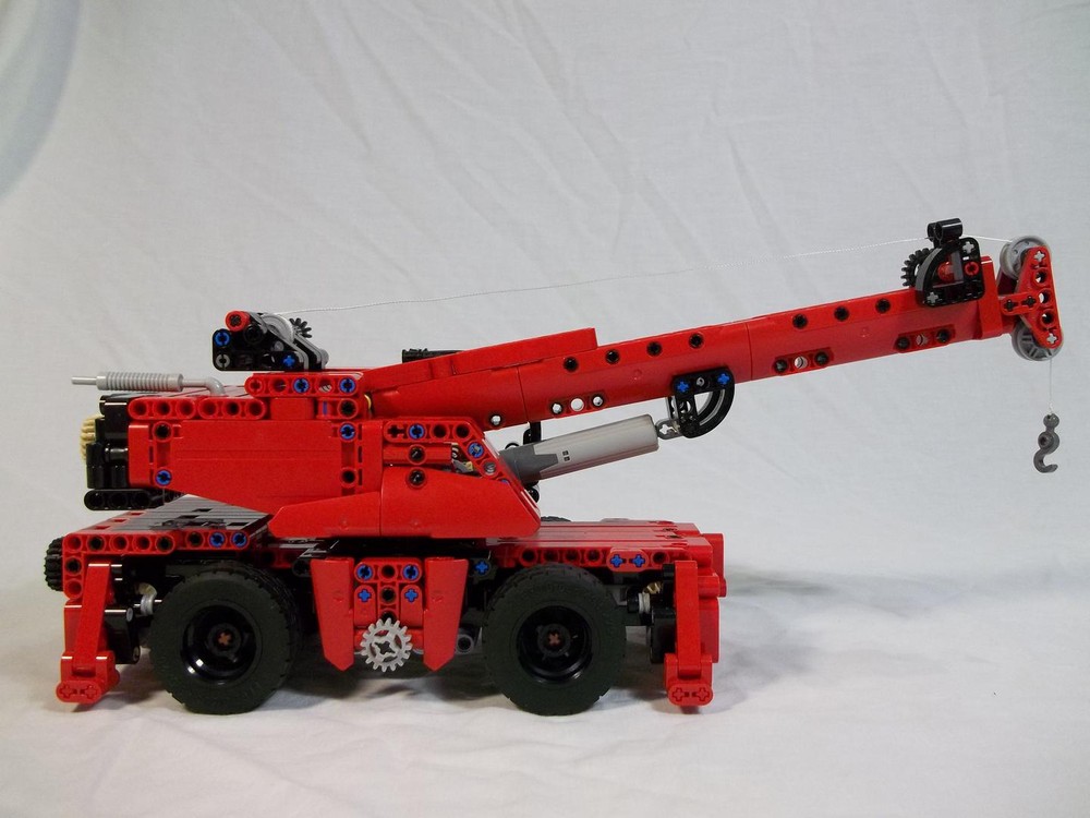 LEGO MOC Mini Off-Road Crane by weavel | Rebrickable - Build with LEGO
