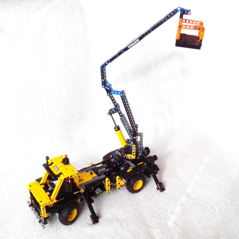 Lego Moc 42053 Cherry Picker By Nequmodiva Rebrickable Build With Lego