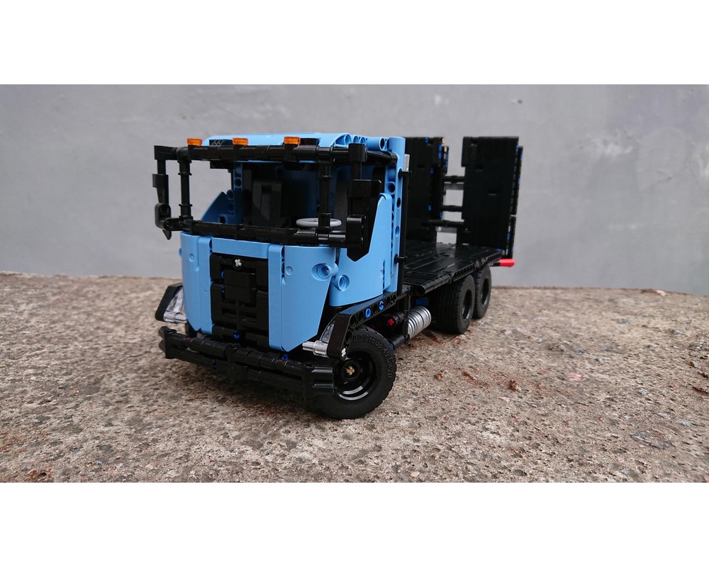 LEGO MOC Blue Thunder truck by SUPER8_LTG | Rebrickable - Build with LEGO
