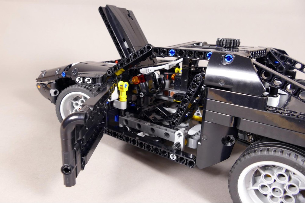 LEGO MOC K.I.T.T. (42111 C-Model V2.0) by grohl | Rebrickable - Build ...