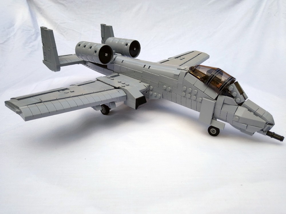 LEGO MOC A10 Warthog by BillsBricks | Rebrickable - Build with LEGO