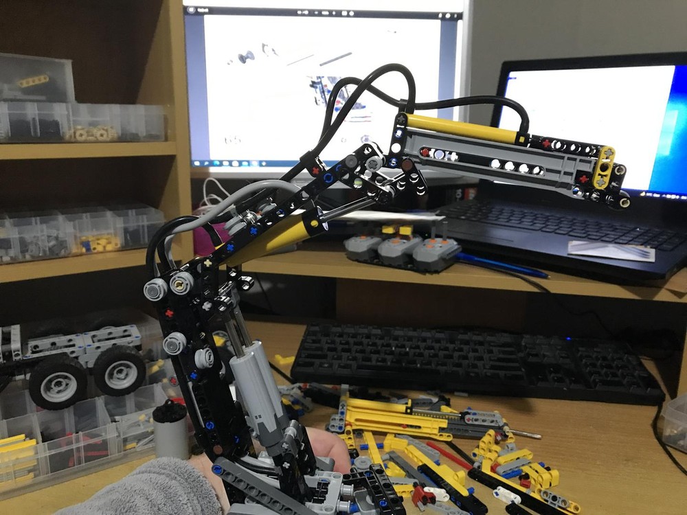 LEGO MOC-86009 Hiab v4 Pneumatic by Smudge | Rebrickable - Build with LEGO