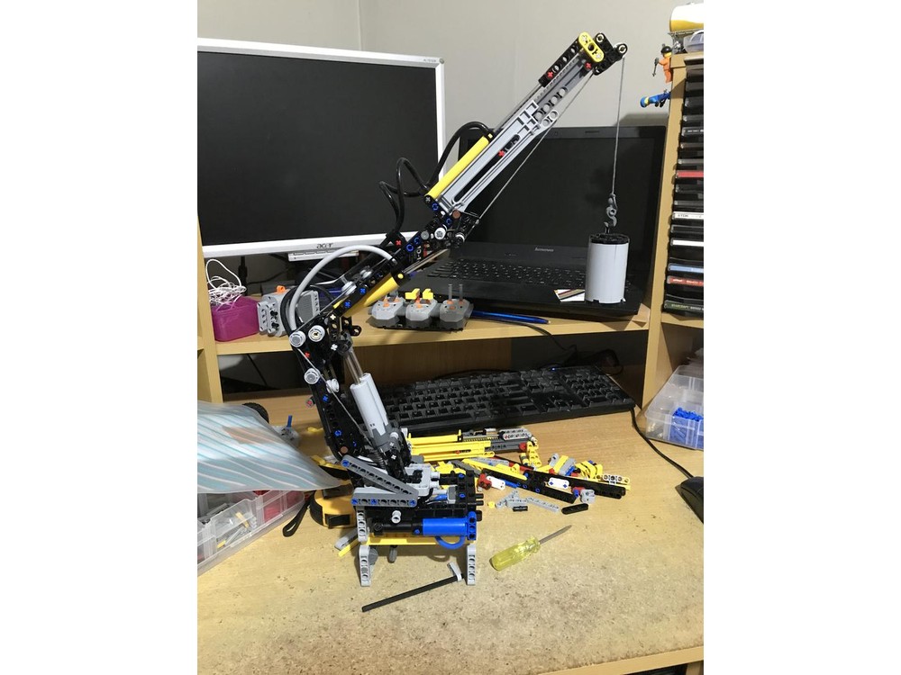 LEGO MOC-86009 Hiab v4 Pneumatic by Smudge | Rebrickable - Build with LEGO