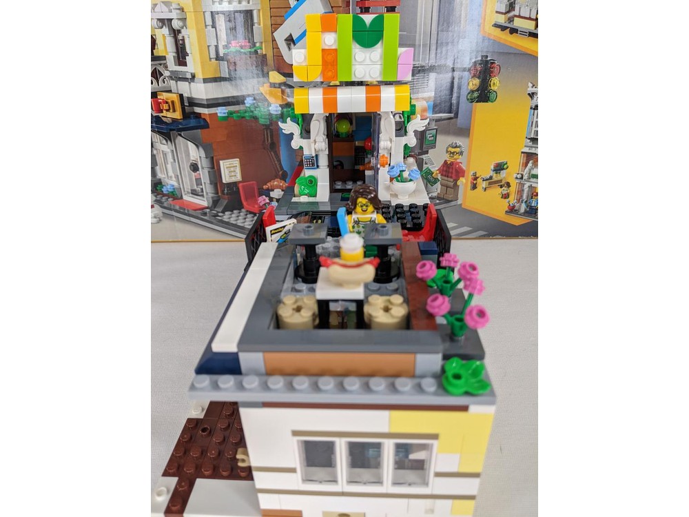 LEGO MOC Jim's Gym and Gems by 16 Brick City | Rebrickable - Build with ...
