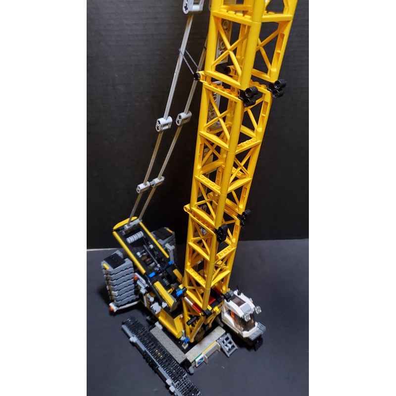 LEGO MOC Crawler Crane by Brickingston | Rebrickable - Build with LEGO