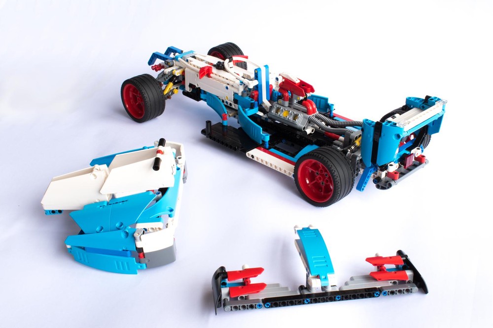 LEGO MOC 42077 Formula 1 car by jelo | Rebrickable - Build with LEGO