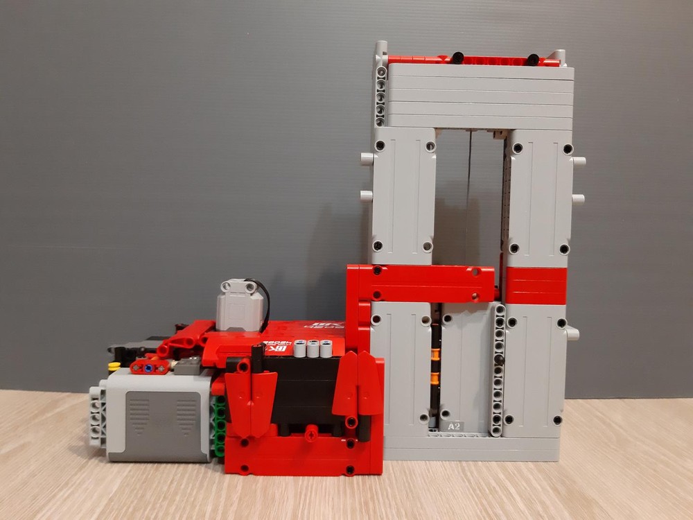 Lego Moc Ascensor By Rpm Technic Creations Rebrickable Build With Lego