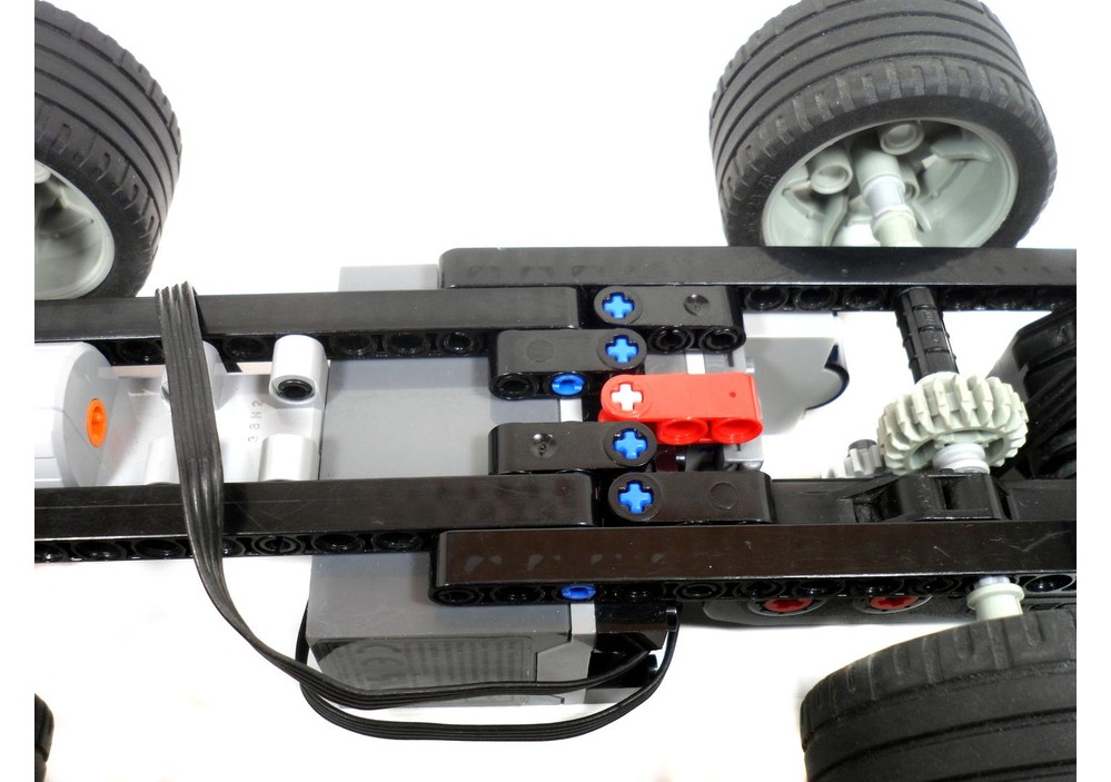 LEGO MOC 2WD Drift Racer Chassis by mocbuild101 | Rebrickable - Build ...