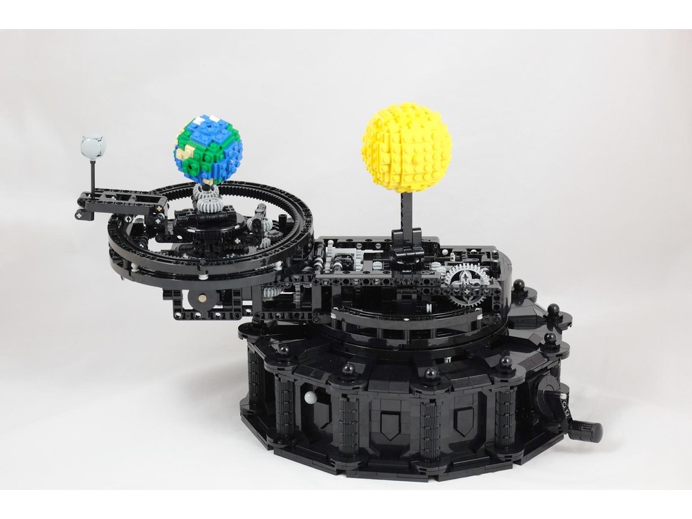 LEGO MOC Sun Earth Moon Orrery by marian | Rebrickable - Build with LEGO