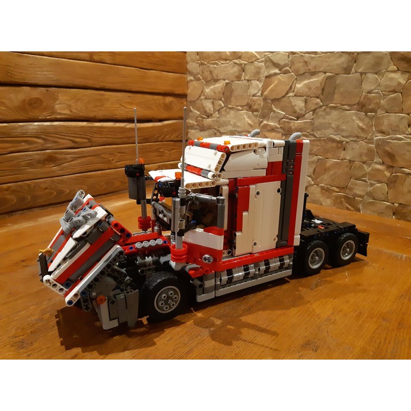 LEGO MOC Mack Titan by OldOlneyLego | Rebrickable - Build with LEGO