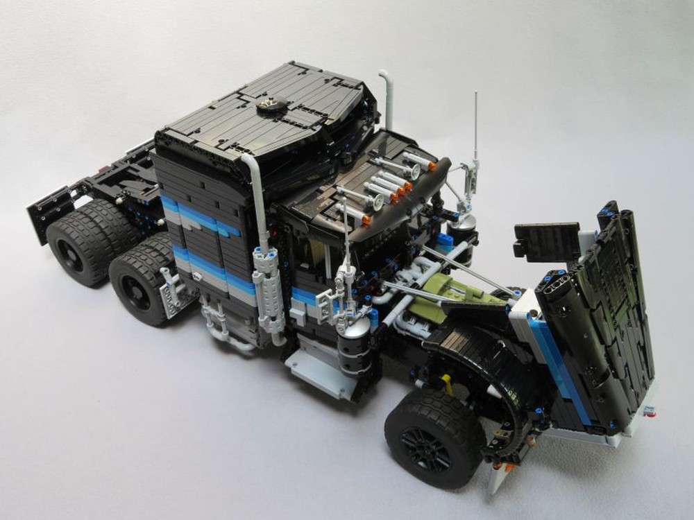 LEGO MOC Kenworth W-900 Truck by marthart | Rebrickable - Build with LEGO