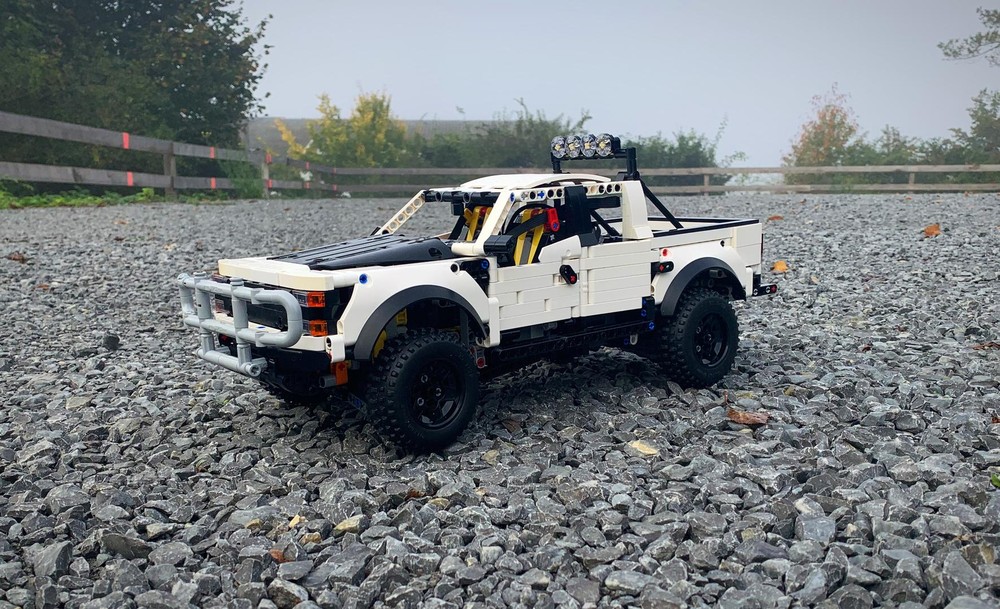 LEGO MOC White Raptor by Target86 | Rebrickable - Build with LEGO