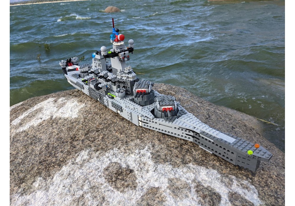 LEGO MOC USS Iowa Battleship (6211 alternate design) by jpgon ...