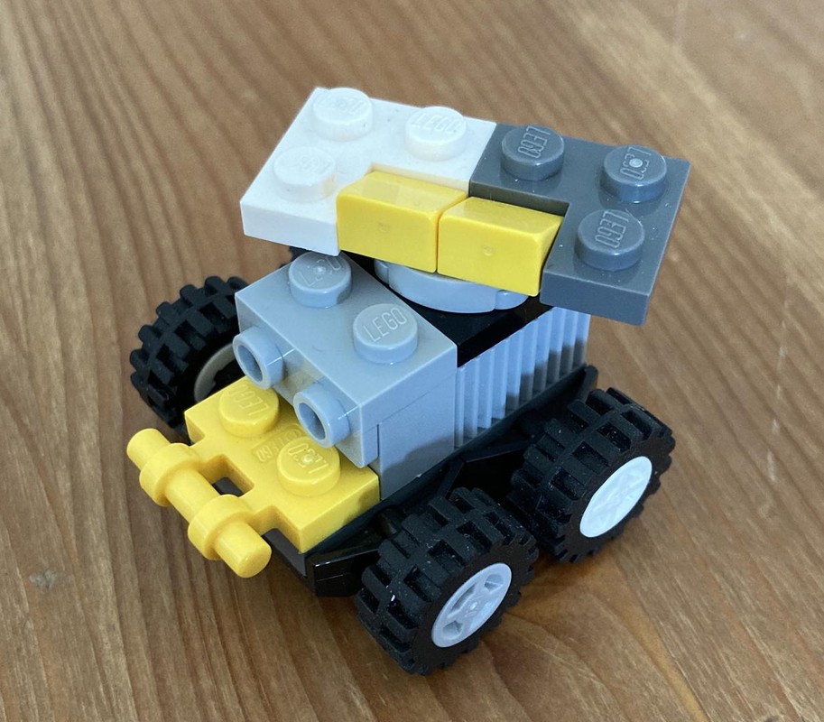 LEGO MOC 31014 minirobot by MichaKH | Rebrickable - Build with LEGO