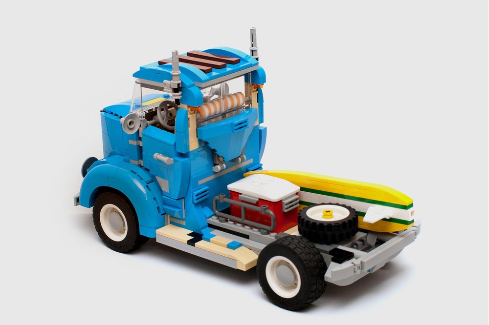 LEGO MOC Vintage Truck by timeremembered | Rebrickable - Build with LEGO