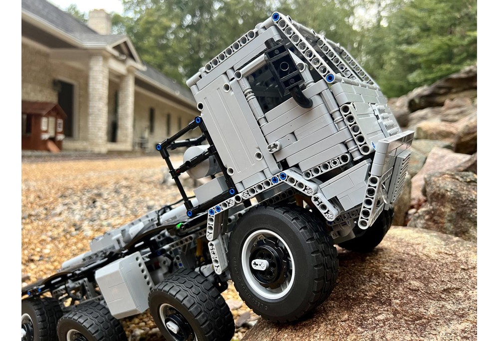 LEGO MOC RC Tatra 815-7 8x8 by saulquinn | Rebrickable - Build with LEGO