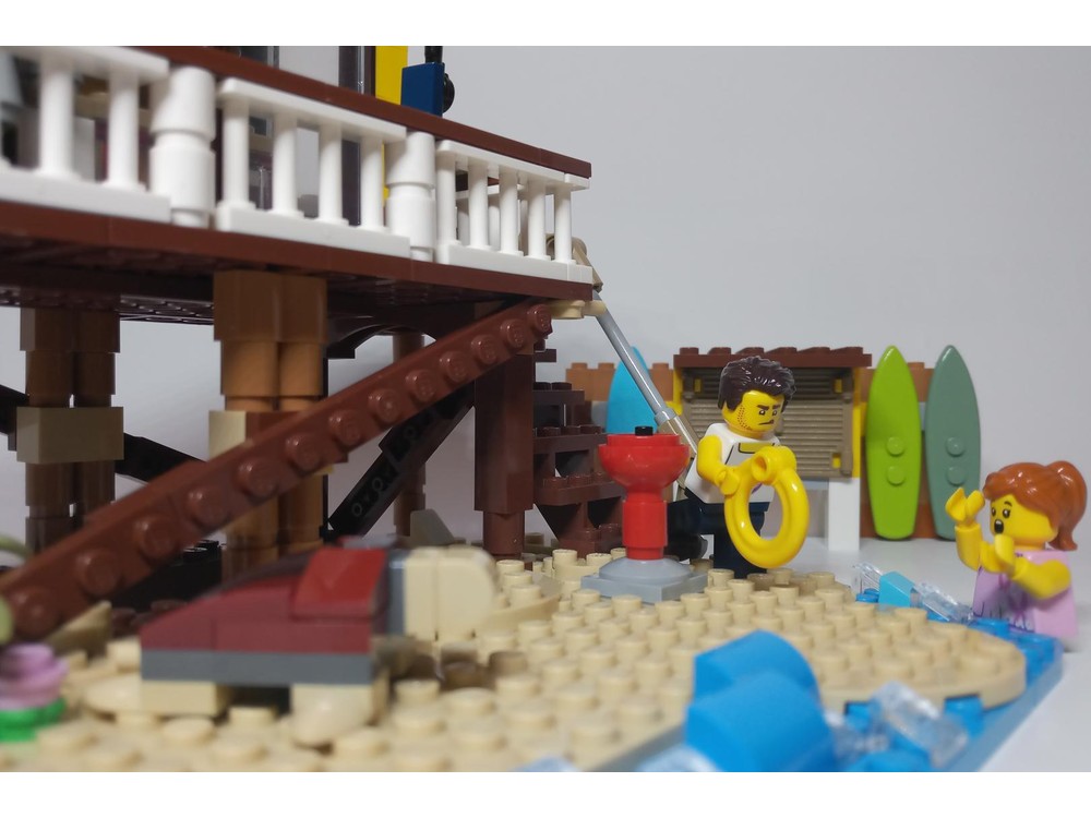 LEGO MOC 31118 Lifeguard Tower by Dafeld | Rebrickable - Build with LEGO