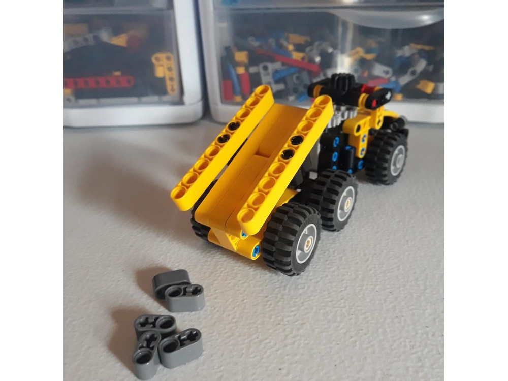 LEGO MOC Mini Articulated Hauler by A_Dilophosaurus | Rebrickable ...