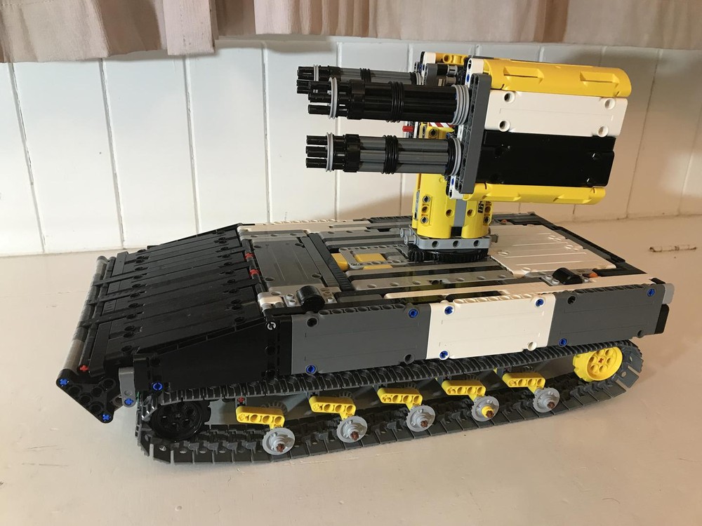 LEGO MOC Tracked Anti air Minigun RC by Smudge | Rebrickable - Build ...