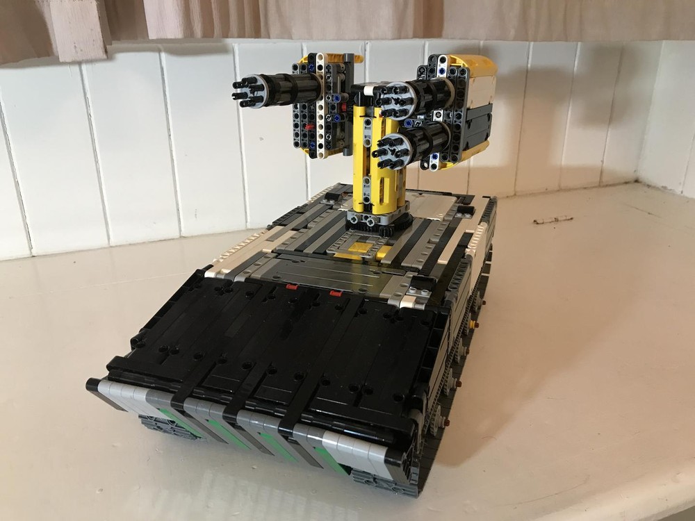 LEGO MOC Tracked Anti air Minigun RC by Smudge | Rebrickable - Build ...