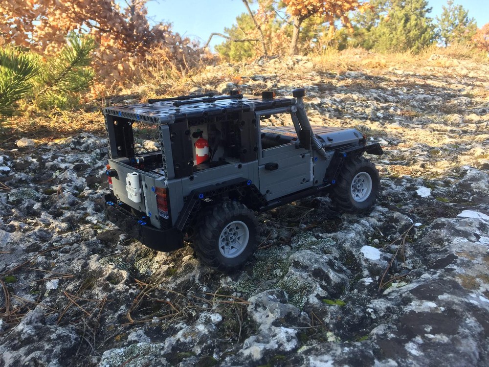 LEGO MOC 42129 C model - Jeep Wrangler by gyenesvi | Rebrickable ...