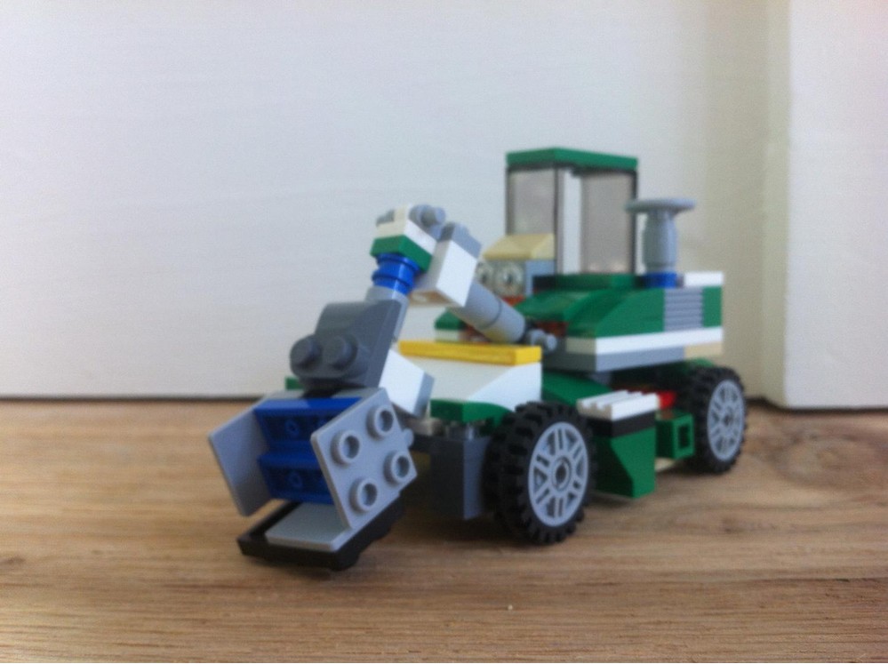 LEGO MOC-9293 31056 Minifigure Scale Digger by Turbo8702 | Rebrickable ...