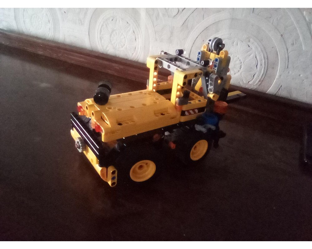 LEGO MOC 42108 Forklift and truck 2 in 1 by Boomdidit | Rebrickable ...