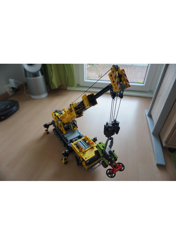 LEGO MOC Hook with 4 Strings (e.g. for 42009) by silvio.tristram ...