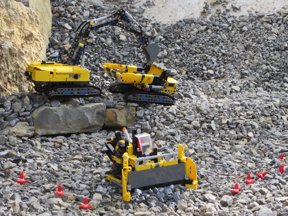 LEGO MOC 42121 alternate - Futuristic Dozer by johnnym | Rebrickable ...