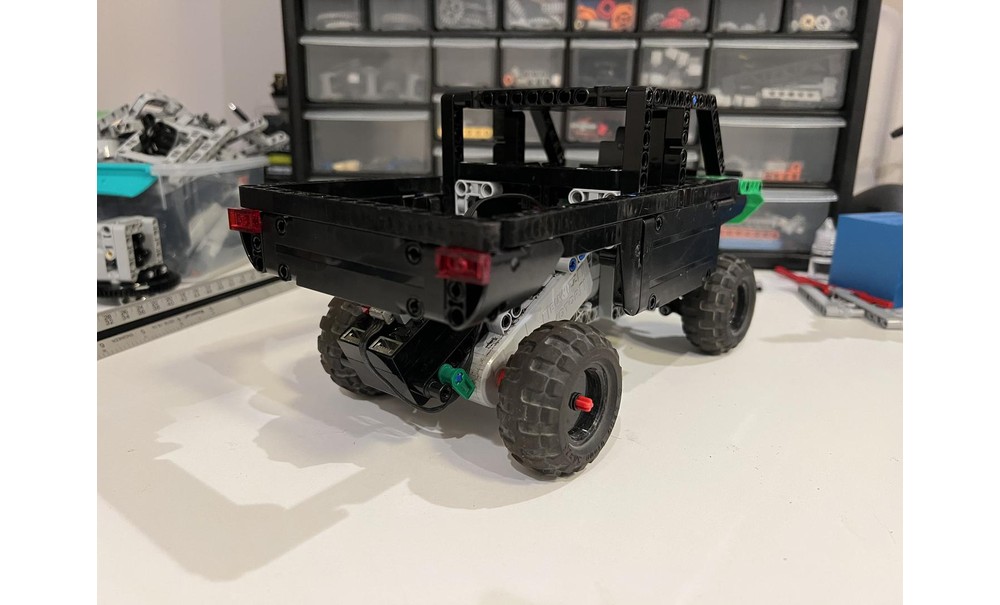 LEGO MOC Mini Trophy Truck Chassis by saulquinn | Rebrickable - Build ...