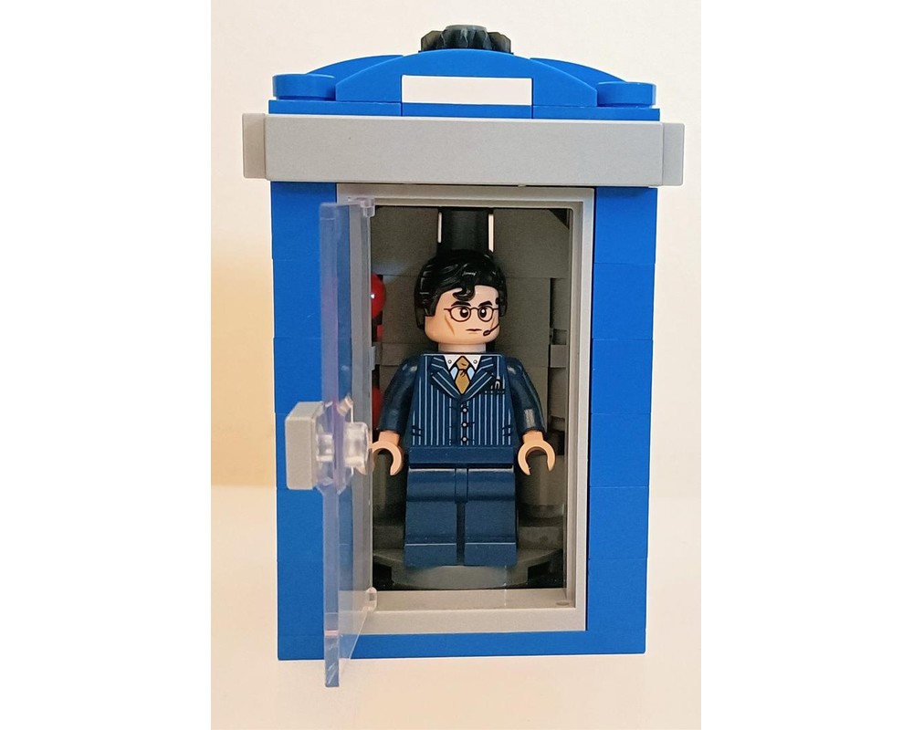 LEGO MOC Superman Phone Booth Transformation by IndominusVader ...