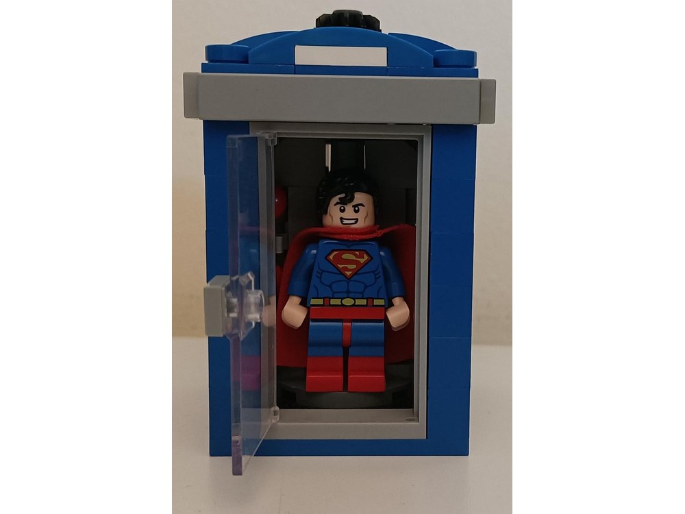 LEGO MOC Superman Phone Booth Transformation by IndominusVader ...