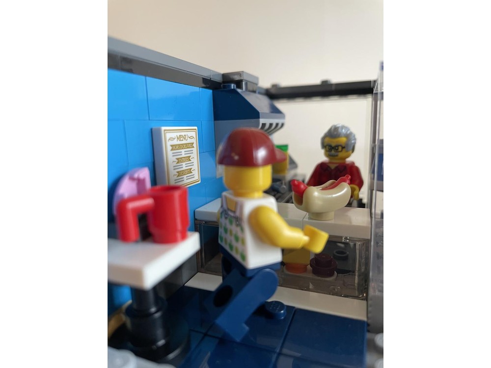 LEGO MOC-95668 Fish and Chips shop by LisaMianti | Rebrickable - Build ...