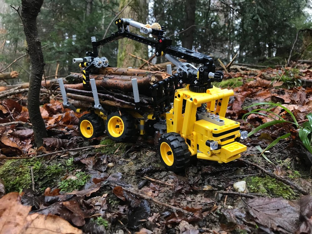 LEGO MOC Valmet 870 CK Forwarder by Mani91 | Rebrickable - Build with LEGO