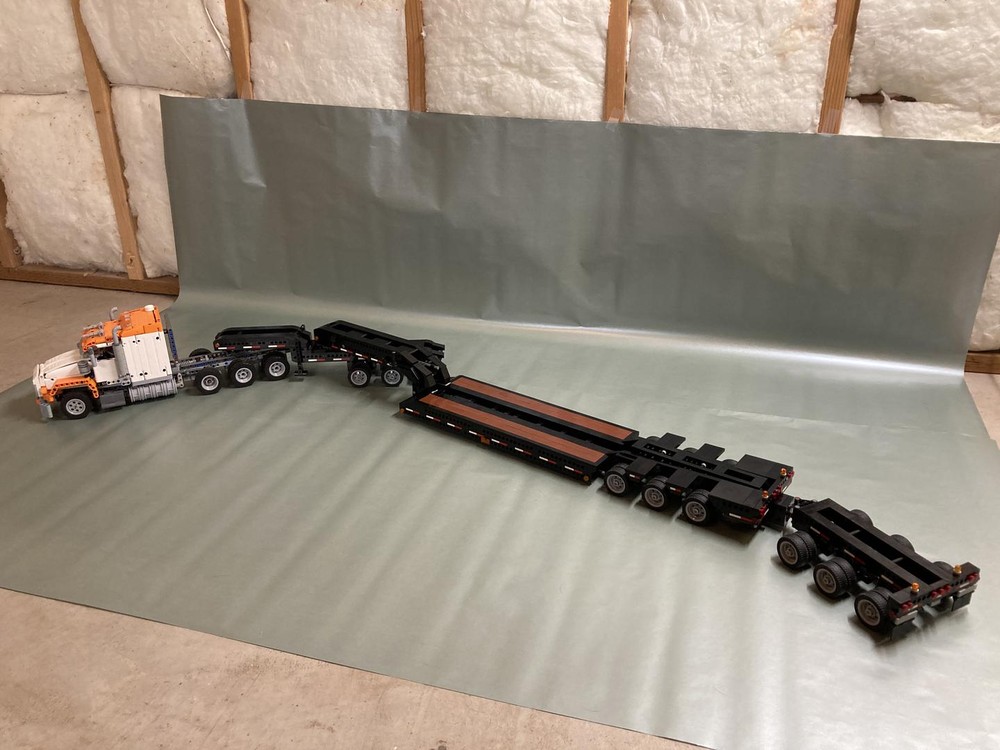 LEGO MOC 13 axle lowboy trailer by Locotone | Rebrickable - Build with LEGO