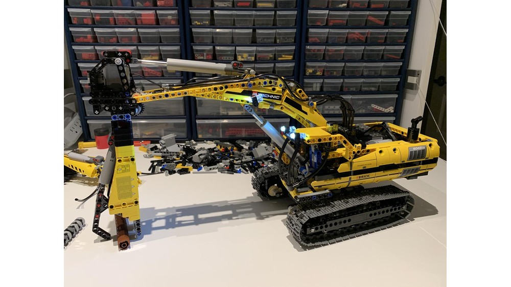 LEGO MOC Ultimate 8043 Demolition Shear by laouaistechnic | Rebrickable ...