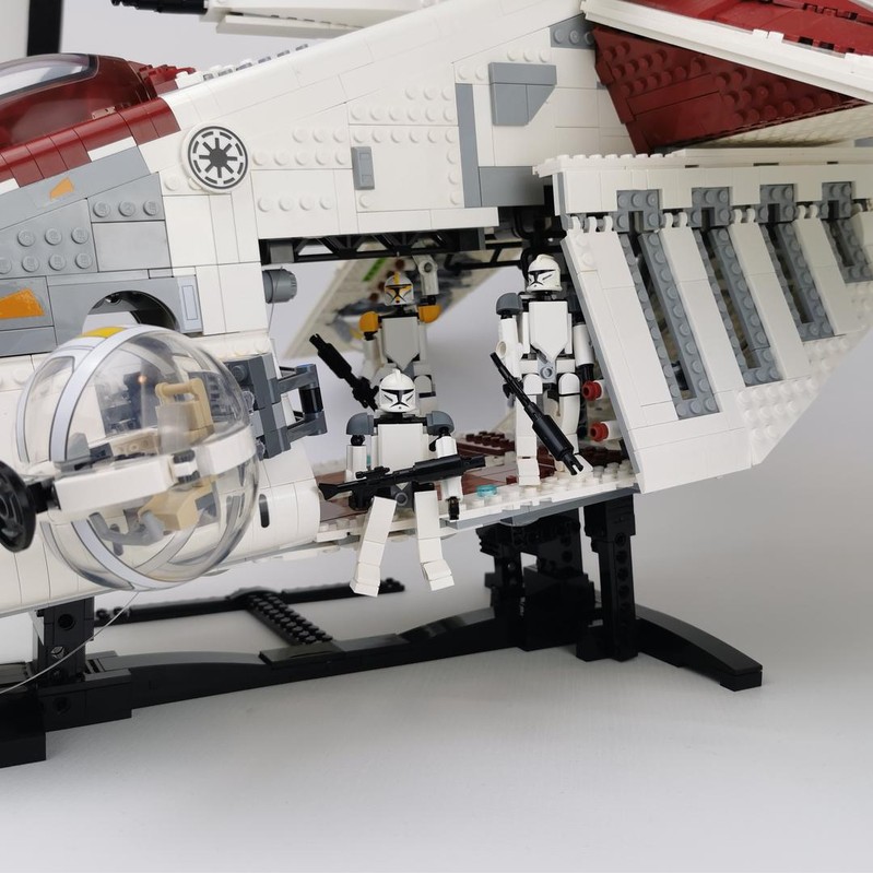 LEGO MOC UCS Gunship Clones by Breaaad | Rebrickable - Build with LEGO