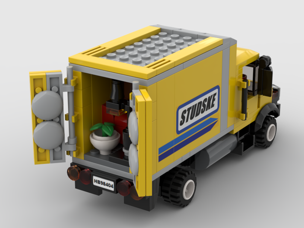 LEGO MOC Moving Truck by HaulingBricks | Rebrickable - Build with LEGO