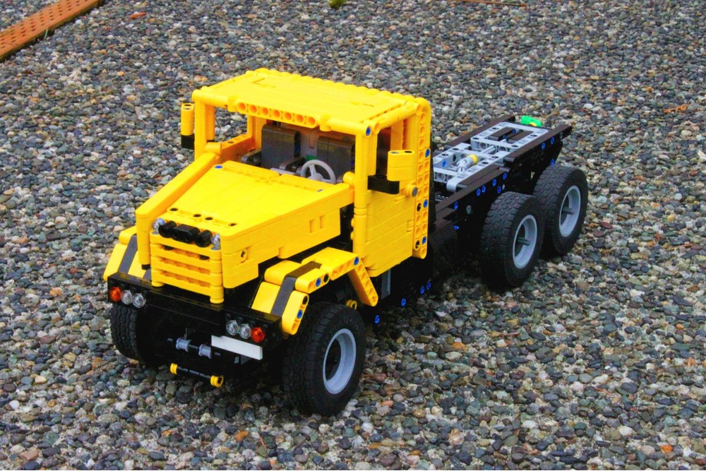 LEGO MOC Superior 6x6 RC Truck by CreativeMind | Rebrickable - Build ...