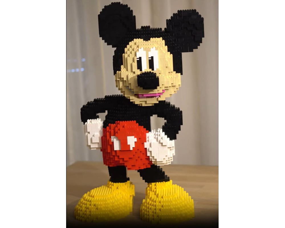 LEGO MOC Mickey Mouse Sculpture by Wilmottslego | Rebrickable - Build ...