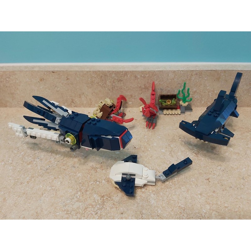 LEGO MOC Hammerhead Shark by LegoBuilder98 | Rebrickable - Build with LEGO