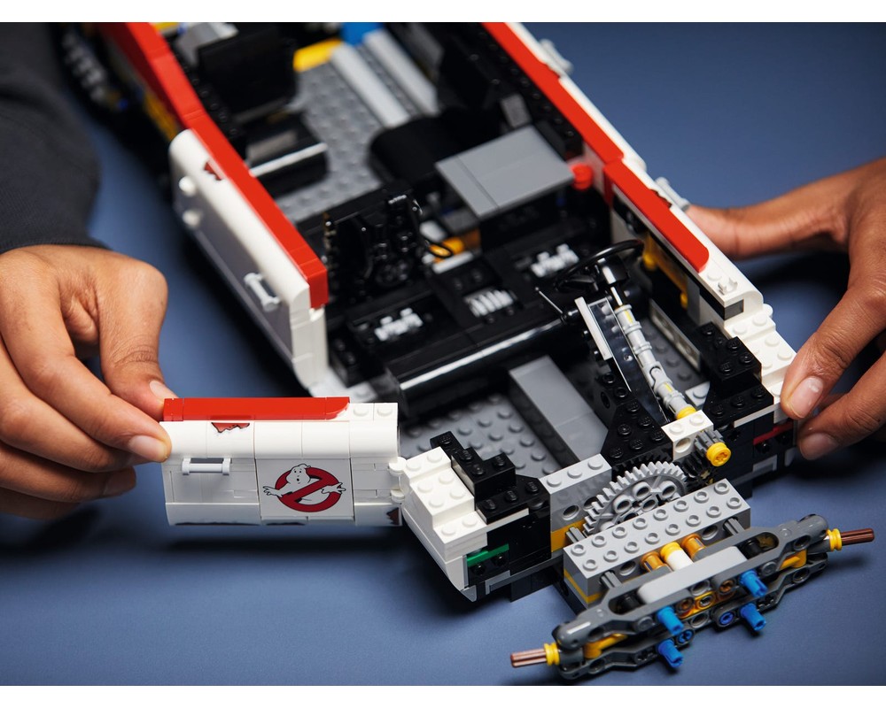 LEGO Set 10274-1 ECTO-1 (2020 Icons) | Rebrickable - Build with LEGO