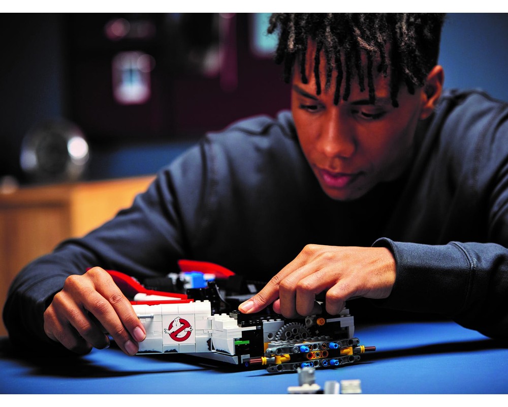 LEGO Set 10274-1 ECTO-1 (2020 Icons) | Rebrickable - Build with LEGO