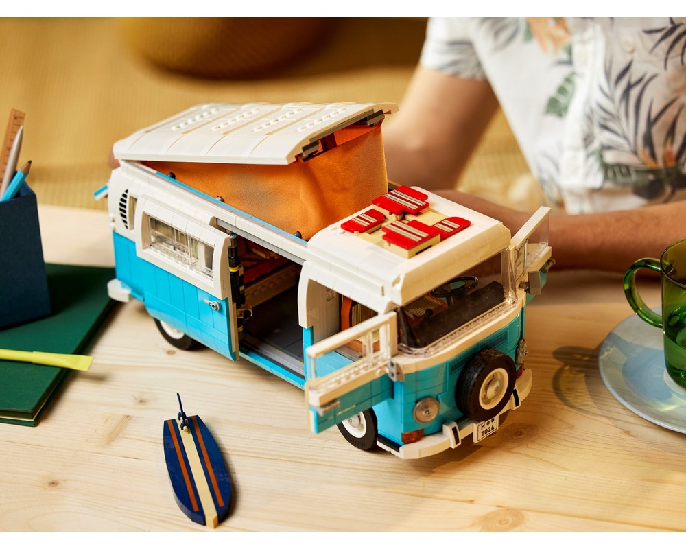 LEGO Set 10279-1 Volkswagen T2 Camper Van (2021 Icons) | Rebrickable ...