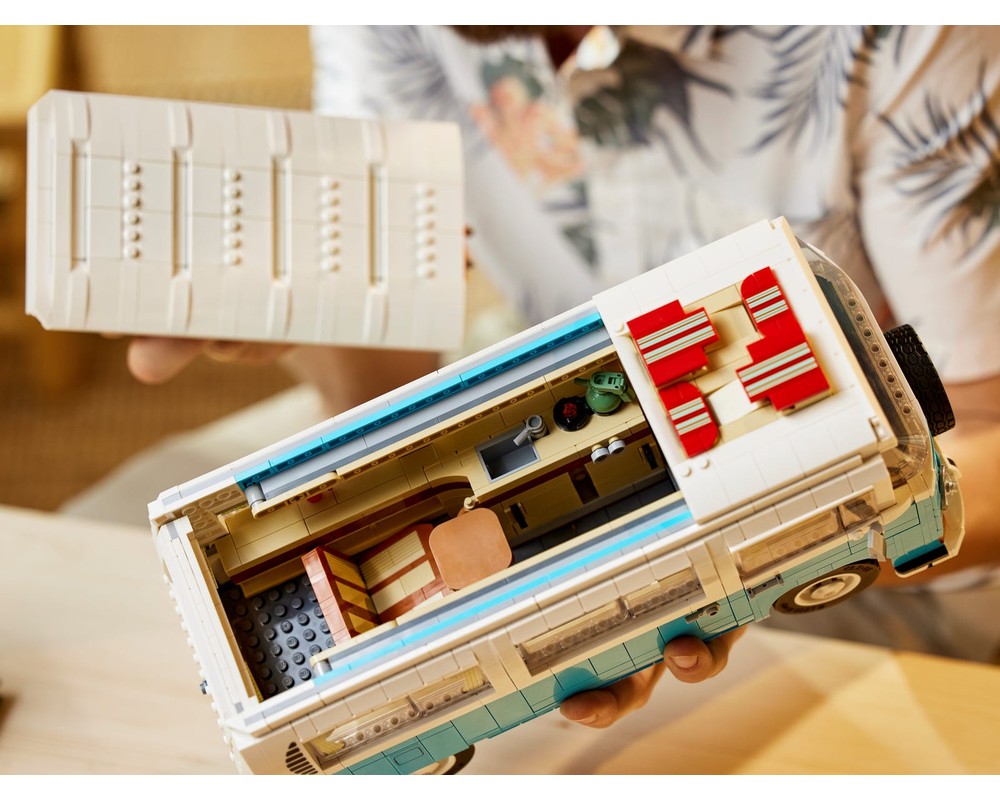 LEGO Set 10279-1 Volkswagen T2 Camper Van (2021 Icons) | Rebrickable ...