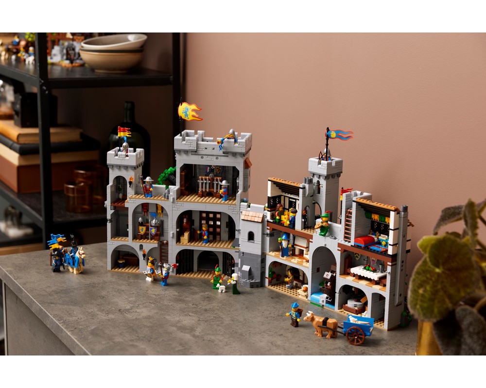 LEGO Set 10305-1 Lion Knights' Castle (2022 Icons) | Rebrickable ...