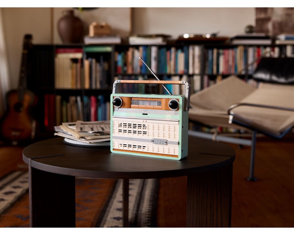 LEGO Set 10334-1 Retro Radio (2024 Icons) | Rebrickable - Build with LEGO