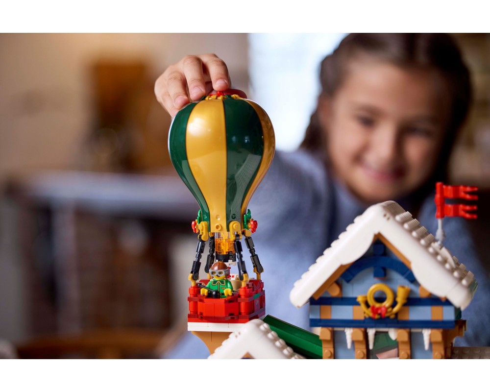 LEGO Set 10339-1 Santa's Post Office (2024 Seasonal > Christmas ...
